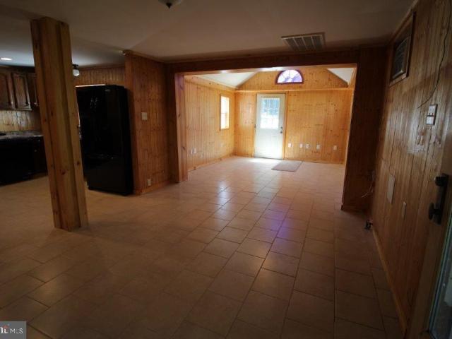 121 UNIT B House Rock Road