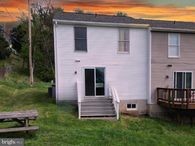 121 Valley View Court