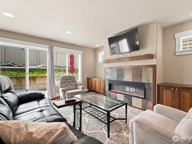 121 Vineyard Ln Unit A, Chelan, WA 98816