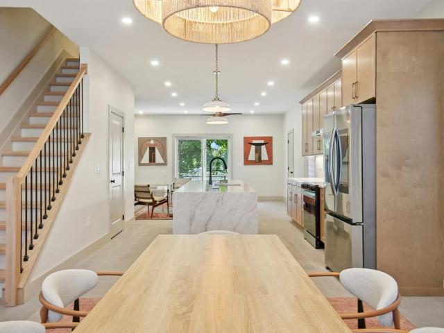 121A Clinton Ave