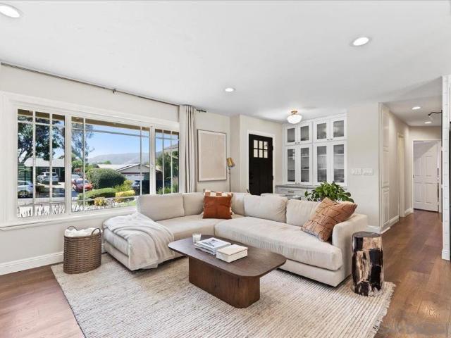 12243 Buckskin