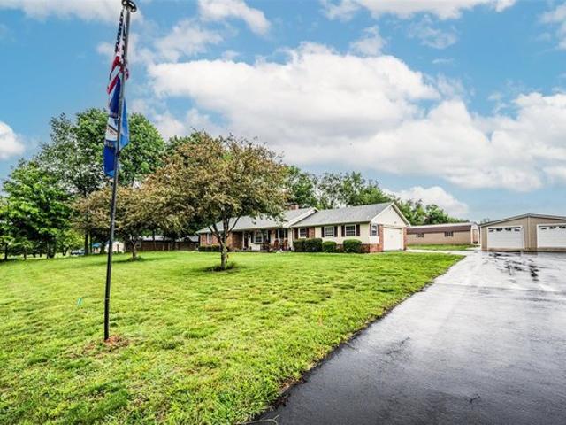 12240 New Bowling Green Rd, Smiths Grove, KY 42171
