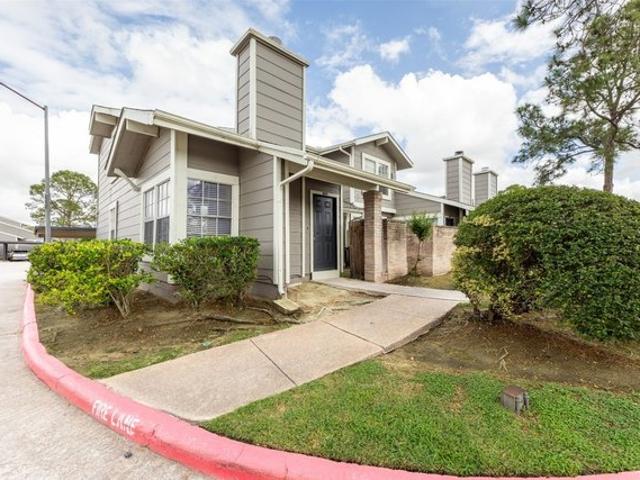 12241 Coppertree Ln, Houston, TX 77035
