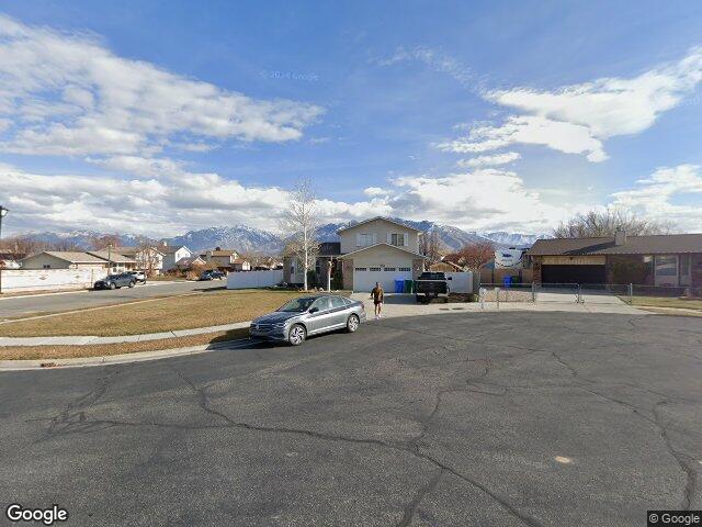 12241 S Paulson Cir, Riverton, UT 84065