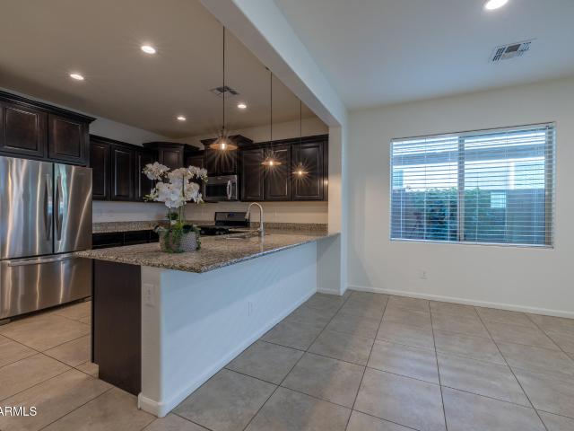 12247 w prickly pear trail