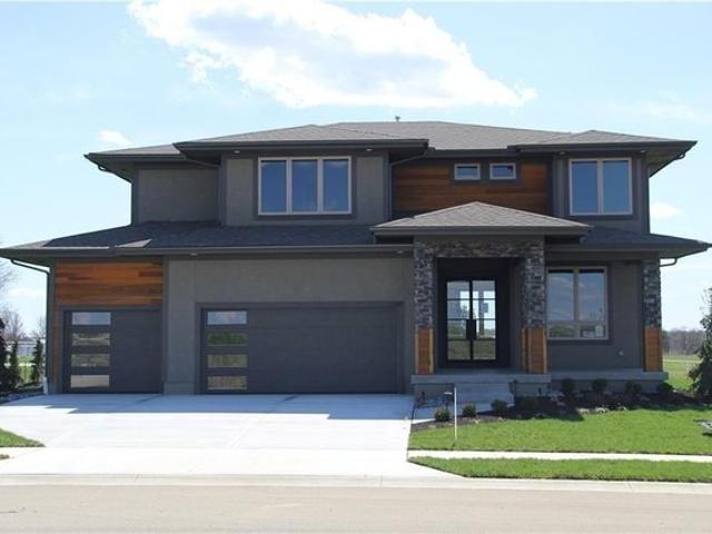 12247 S Solomon Dr, Olathe, KS 66061