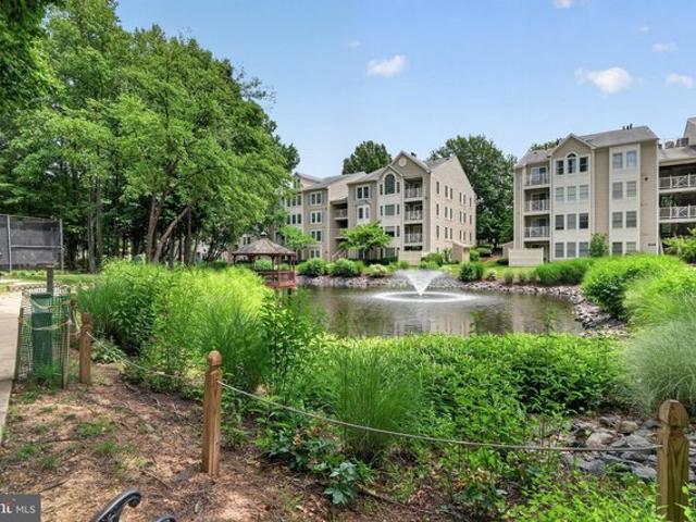 12249 Fairfield House Dr Unit 411B, Fairfax, VA 22033