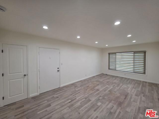 1224 N Fairfax Avenue 7