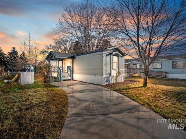 1224 N Meadowland Ln, Boise, ID 83713