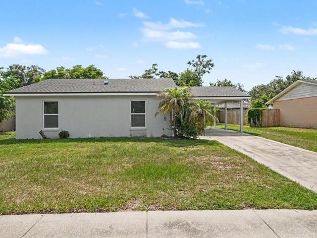 1224 Oak Valley Dr, Seffner, FL 33584