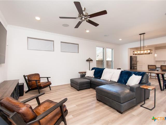 1224 Bending Branch Way