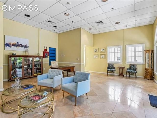 1224 St Charles Ave 200, New Orleans, LA