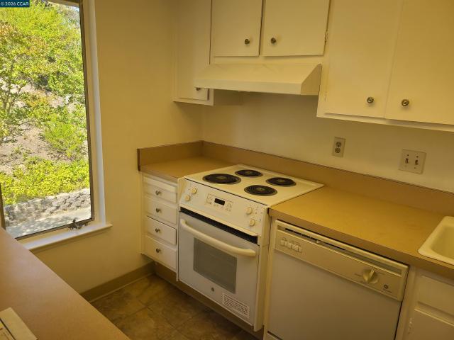 1224 Skycrest Dr 3