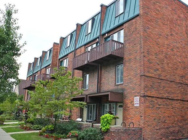1224 Washtenaw Ct Unit 16