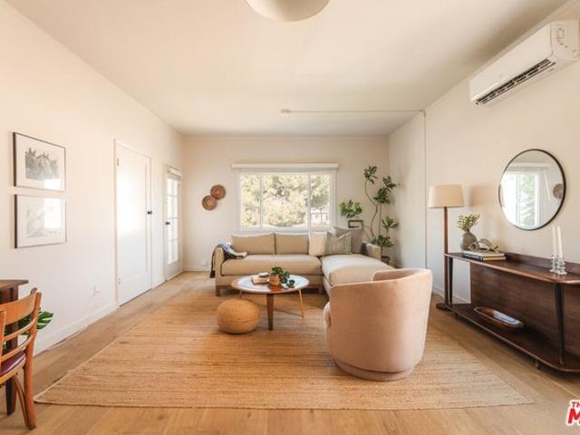 1224 1/2 N Hoover St, Los Angeles, CA 90029