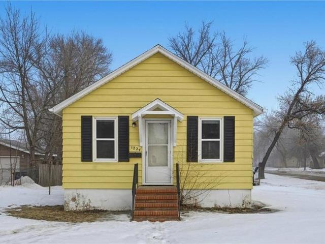 1224 2nd Ave N, Moorhead, MN 56560
