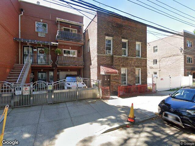 1224 31st Dr, Astoria, NY 11106