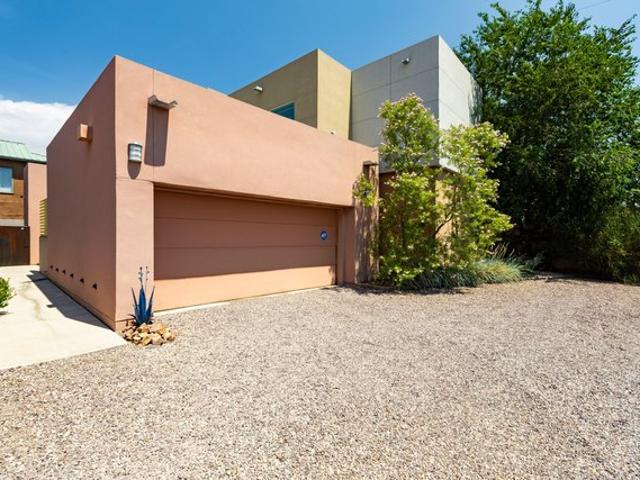 1224 8th St NW, Albuquerque, NM 87102