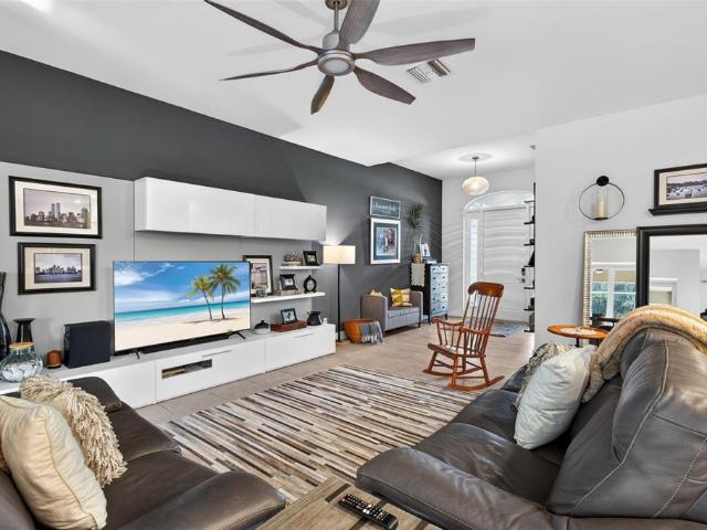 12251 McGregor Blvd, Fort Myers, FL 33919 | MLS #C7524 | Compass