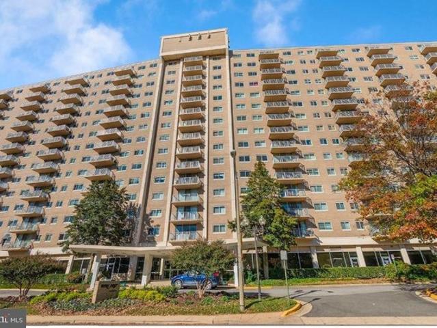 1225 Martha Custis Dr Apt 216, Alexandria, VA 22302