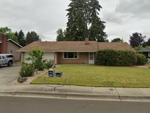 1225 N Maple St, Canby, OR 97013