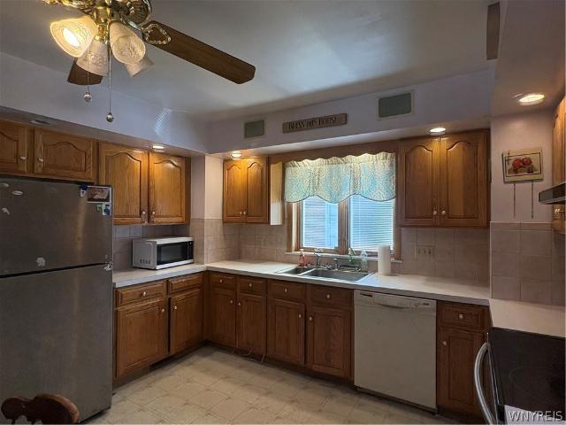 1225 N Military Road