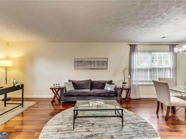 1225 Andrews Drive
