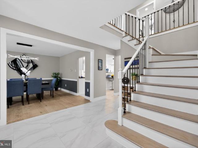 1225 Cardinal Lake Drive