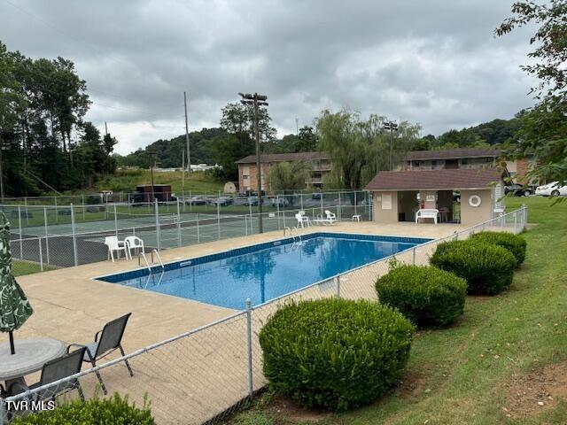 1225 Carriage Circle 101