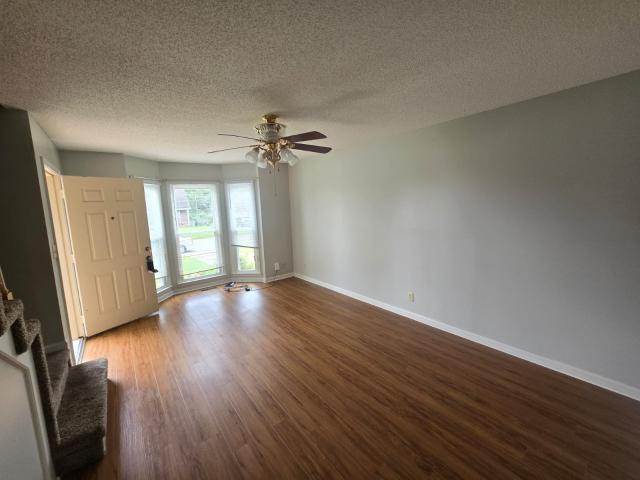 1225 Cobblestone Ln