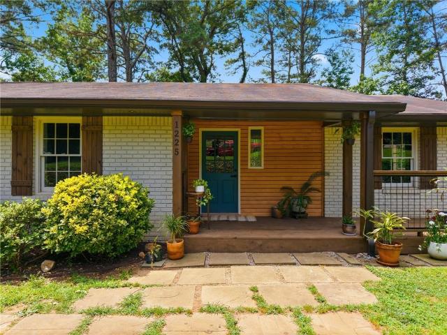 1225 Dewberry Lane
