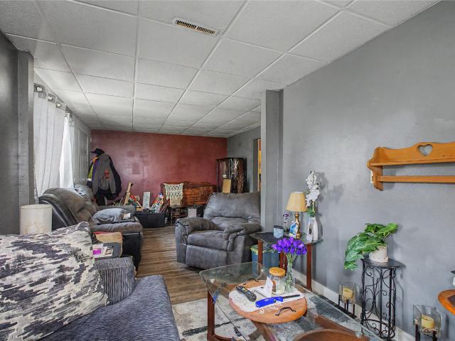 1225 E 25th Court