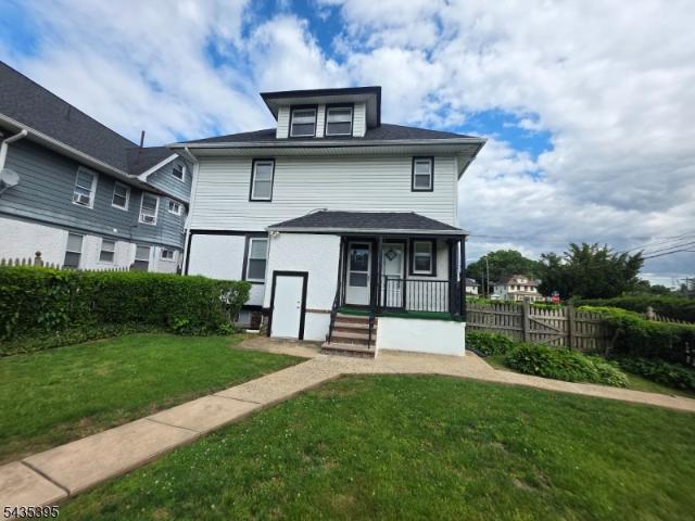 1225 E 2Nd St # 3