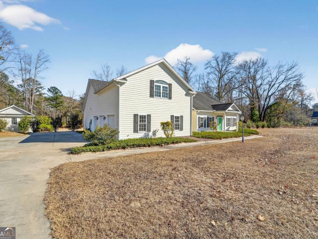 1225 E Hampton Drive