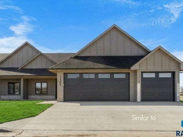 1225 E Thompson Pl, Tea, SD 57064