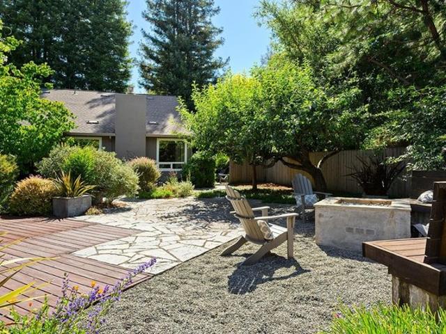 1225 Garden Ln, Sebastopol, CA 95472