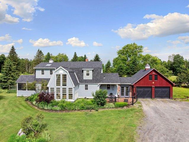 1225 Hardwick St, Hardwick, VT 05836