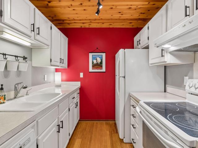 1225 Lasalle Avenue # 702