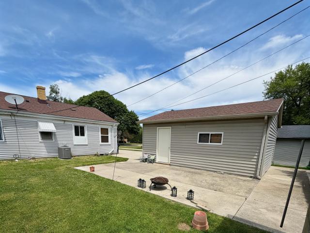 1225 Lombard Ave
