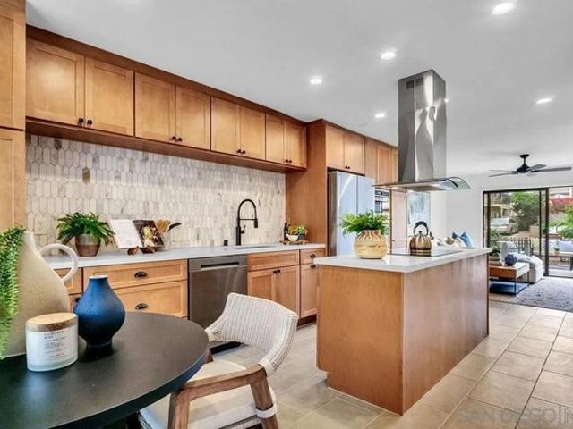1225 Pacific Beach Dr Unit 1O, San Diego, CA 92109