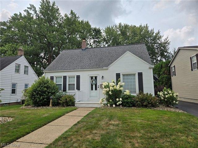 1225 Plymouth St NW, Massillon, OH 44646