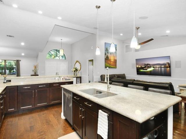 1225 SW Magnolia Bluff Dr, Palm City, FL 34990