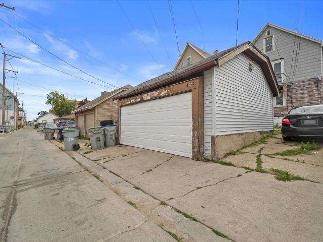 1225 S 35th St