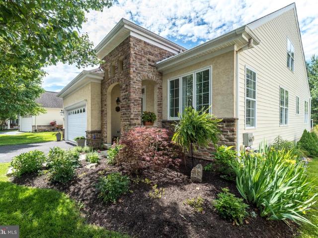 1225 Scott Place