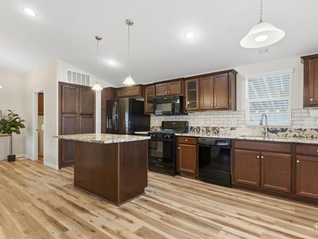 1225 Taft Hwy Spc 5, Bakersfield, CA 93307