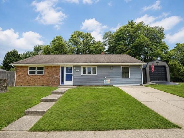 1225 Viking Dr, South Bend, IN 46628