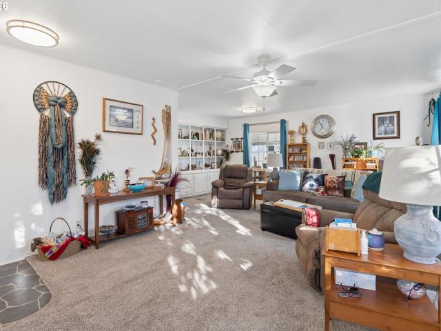 1225 W 10TH AVE # 33