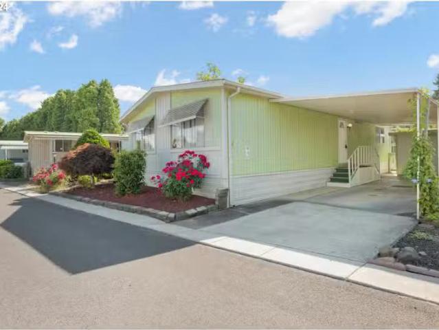 1225 W 10TH AVE, JUNCTION CITY, OR 97448 Single Family Residen.