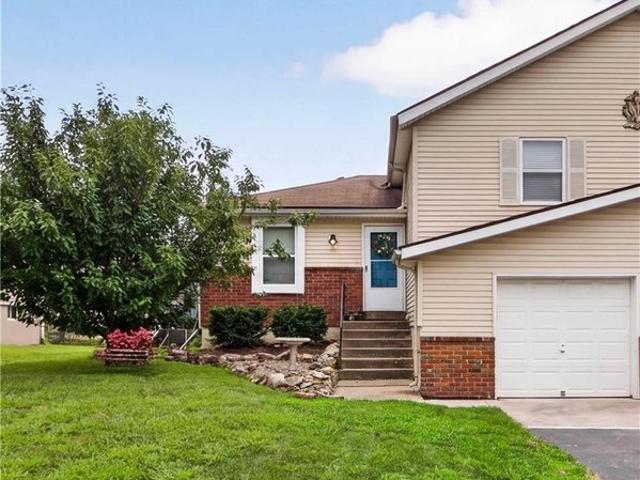 1225 W Sheridan St, Olathe, KS 66061