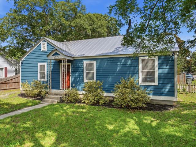 1225 Yeamans Hall Road